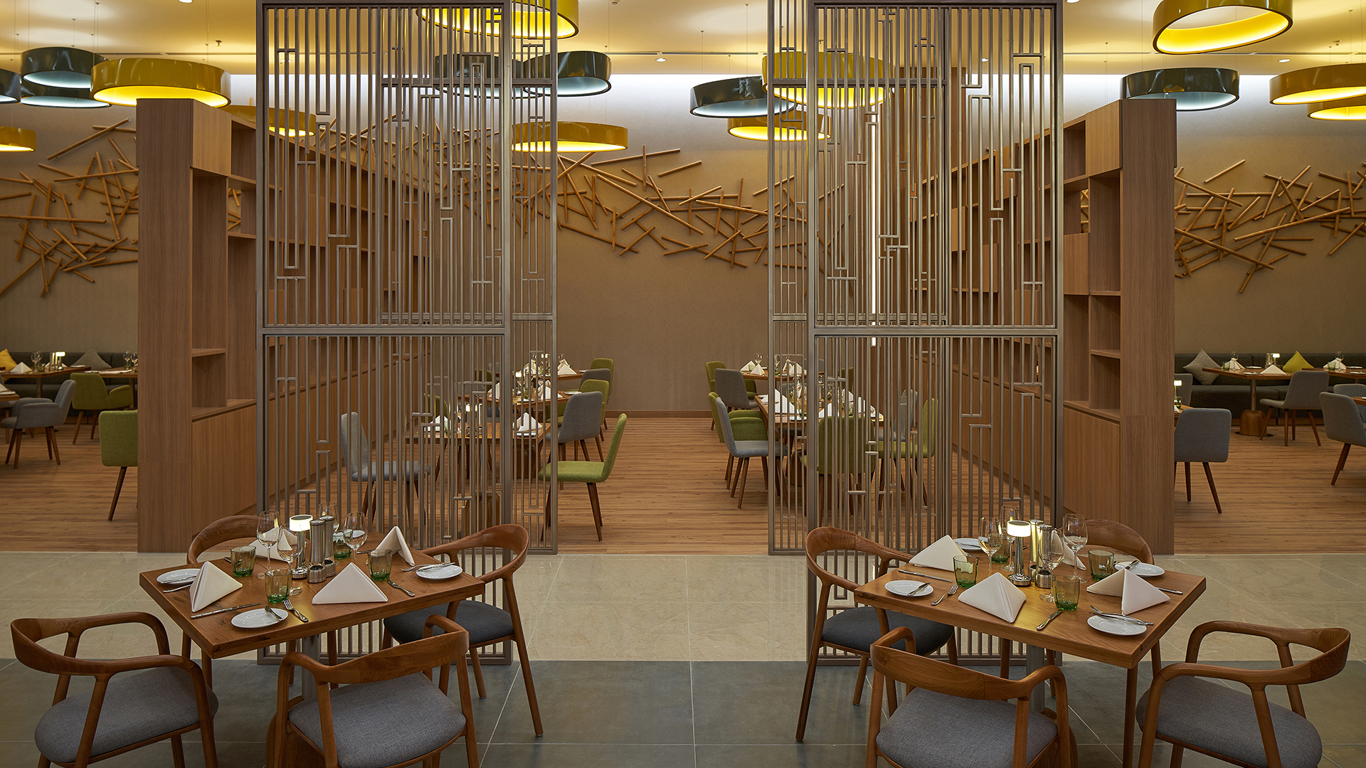 Manja Manja Restaurant - Holiday Inn & Suites Saigon Airport