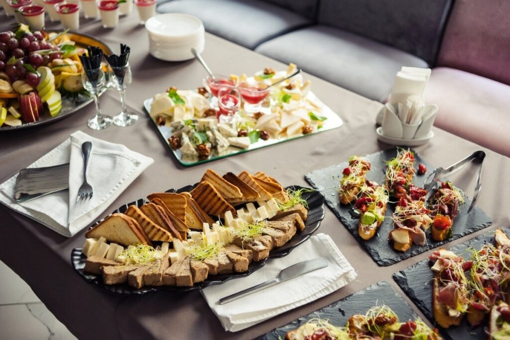 Top 5 Buffet Valentine & Countdown Giao Thừa 2026 TP.HCM